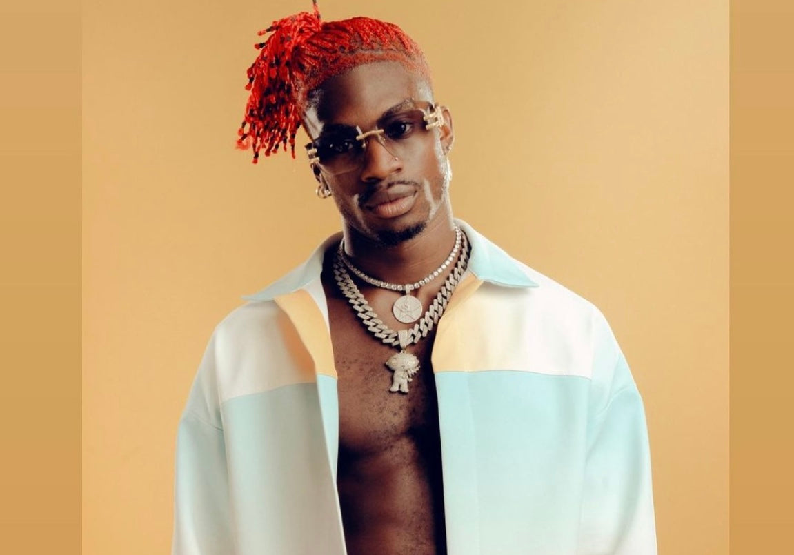 Artist Stephane Legar wears the "Collector" – VWC Eyewear